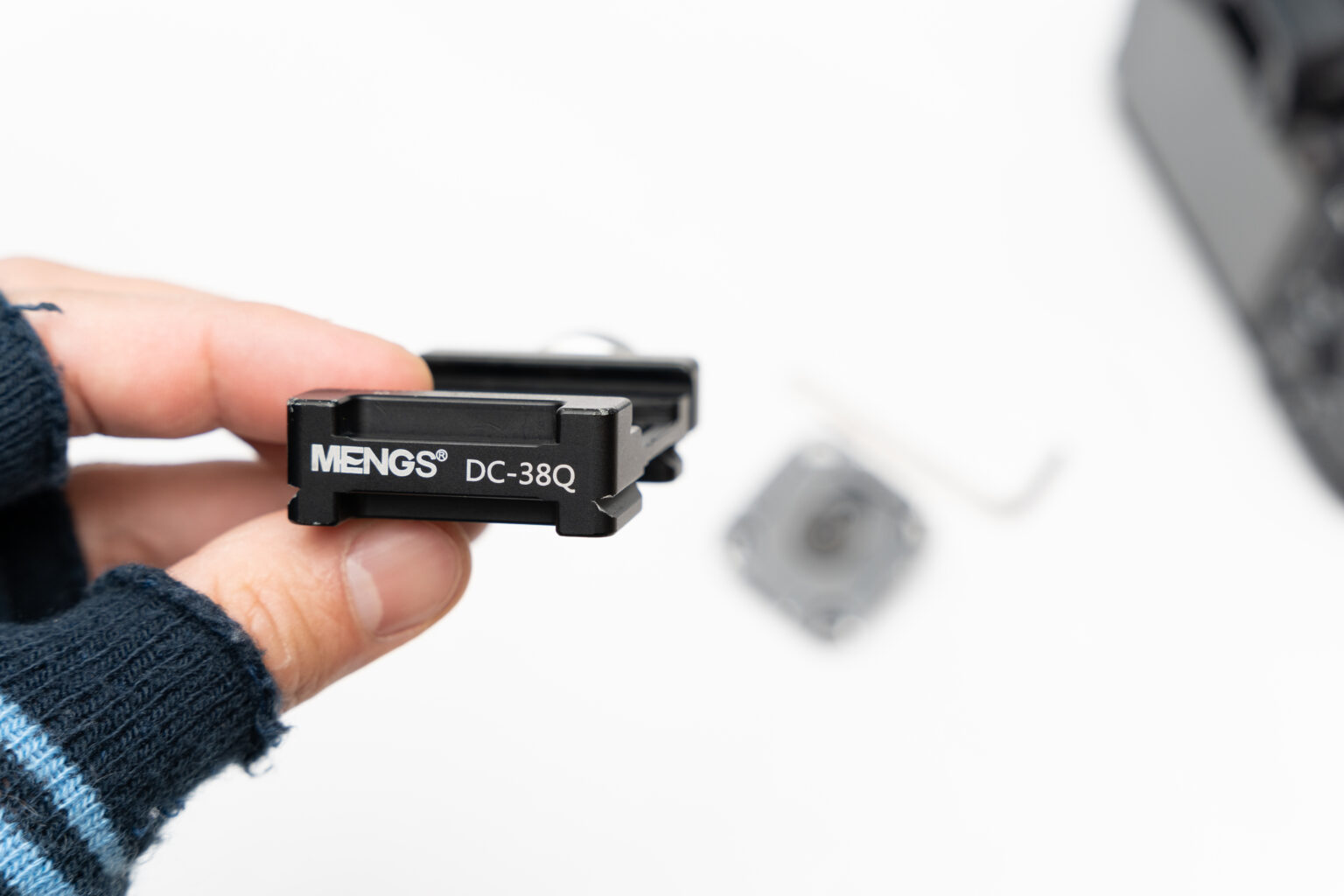 キャプチャーを使えばカメラ2台の持ち運びや持ち替えが簡単になる - 渋たかブログ